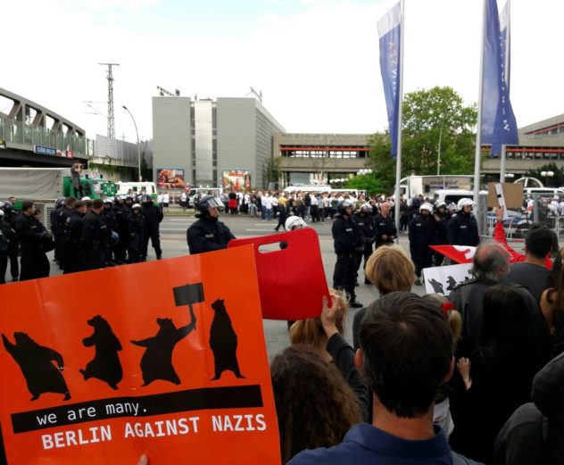 Pictures: „designing posters against neo-Nazis“ and neighborhood ...